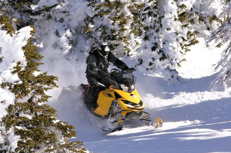 Sled safely: Expert tips to ensure a safe trip across the hardwater ...
