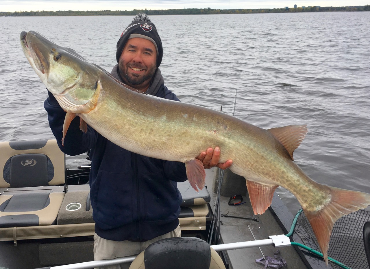 4 guide tricks for landing fish on pressured waters • Outdoor Canada