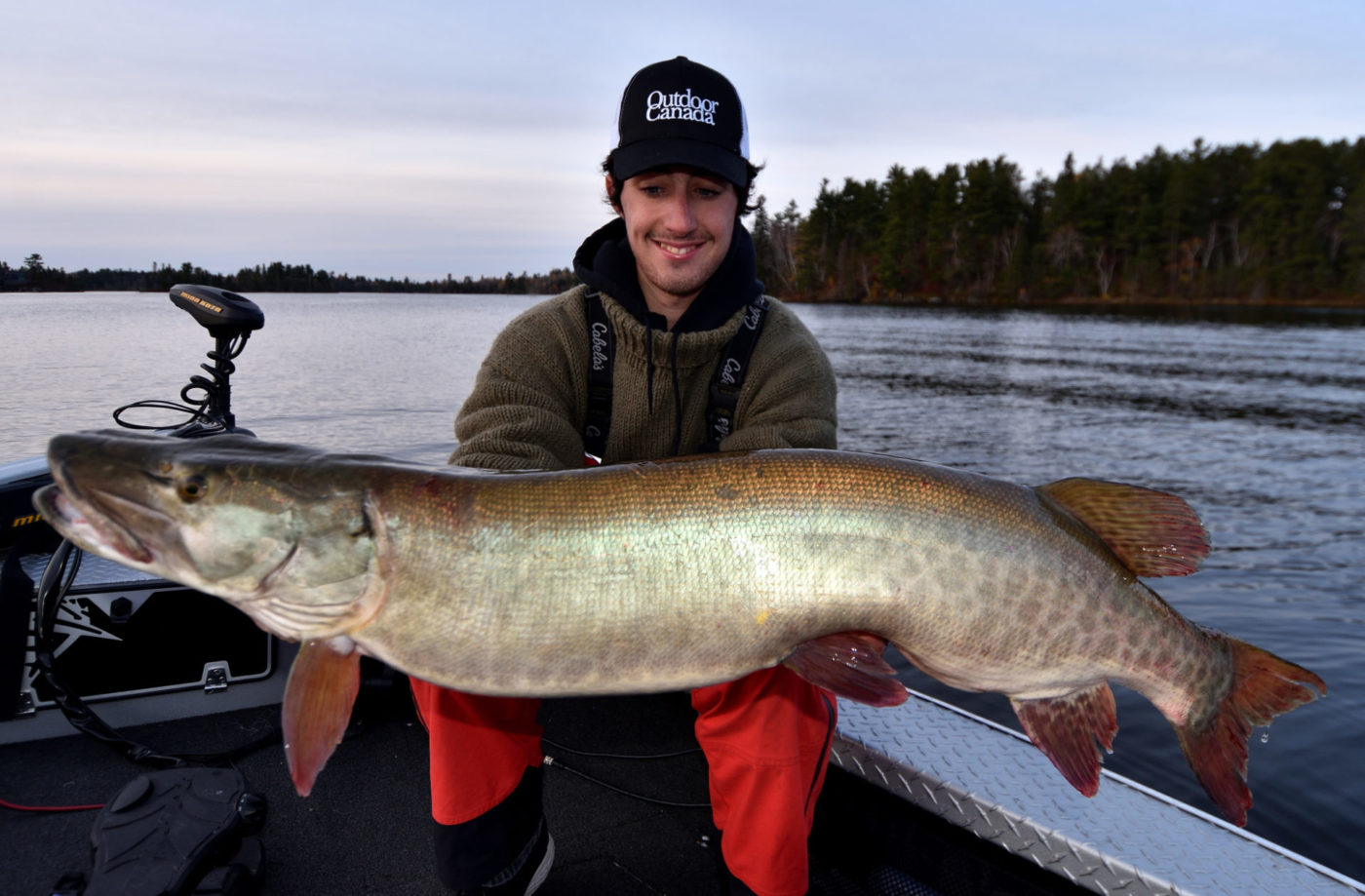 How to safely hold big fish for a great trophy shot • Outdoor Canada