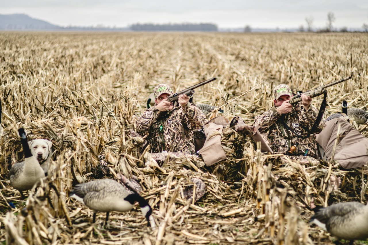 How to coordinate shooters when you’re hunting waterfowl • Outdoor Canada
