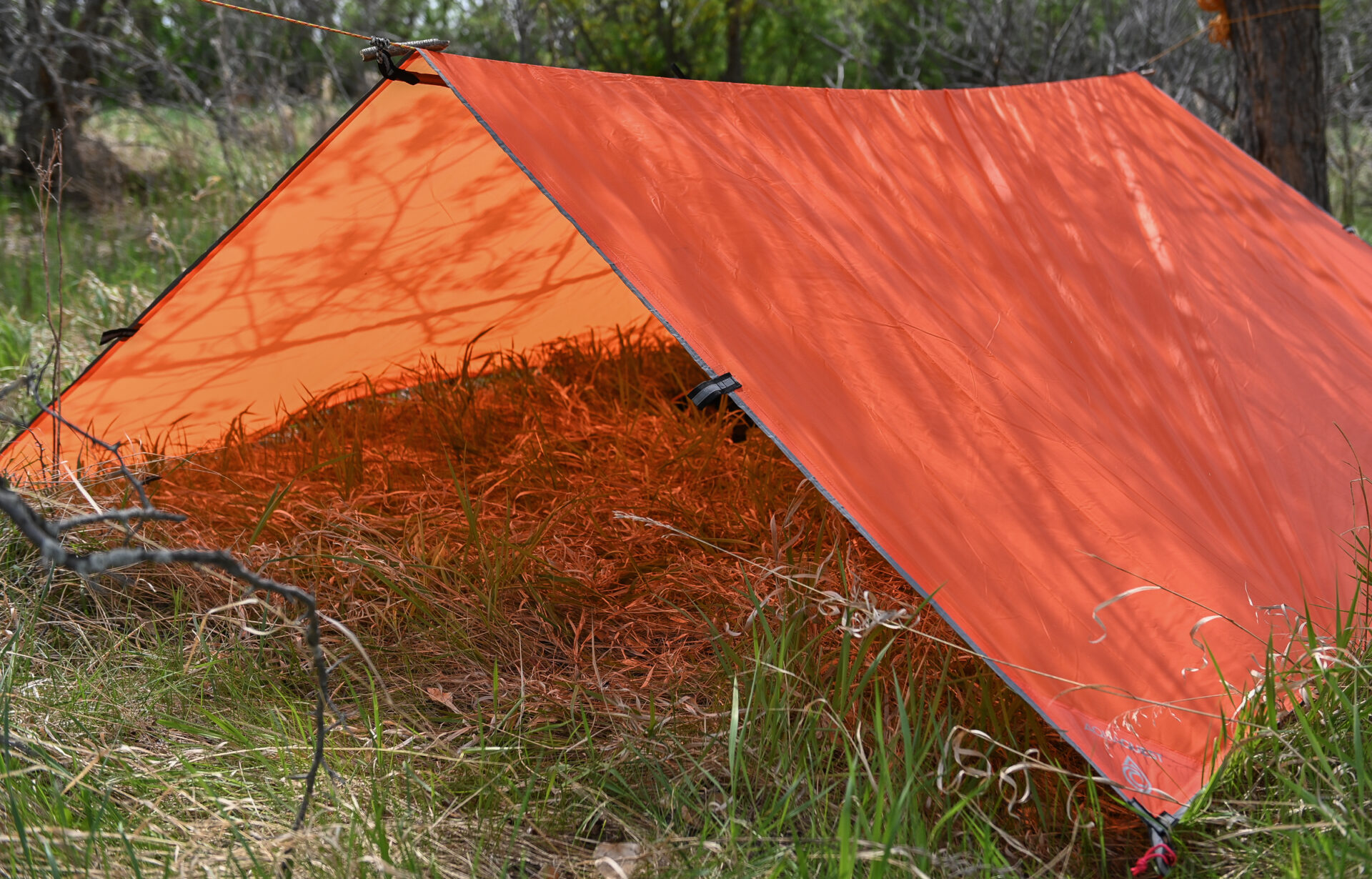 Proven practical tips for erecting a tarp • Outdoor Canada
