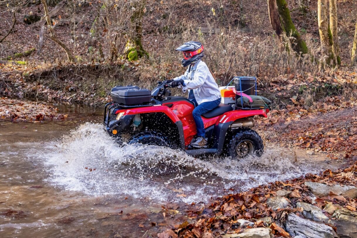 How to troll from a canoe • Outdoor Canada